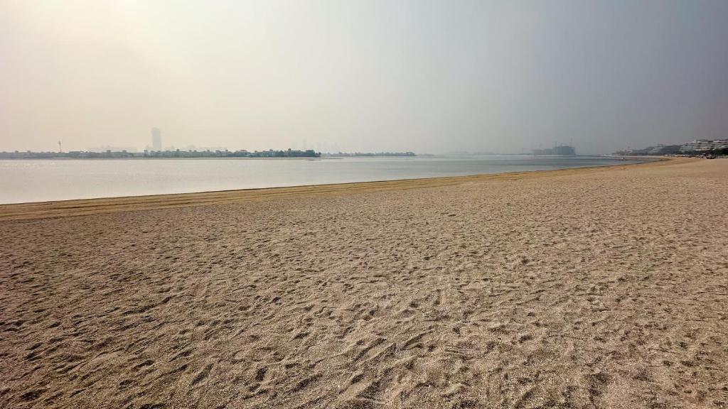 Waves - Premium Seaside Retreat With Private Beach, Dubai (updated ...