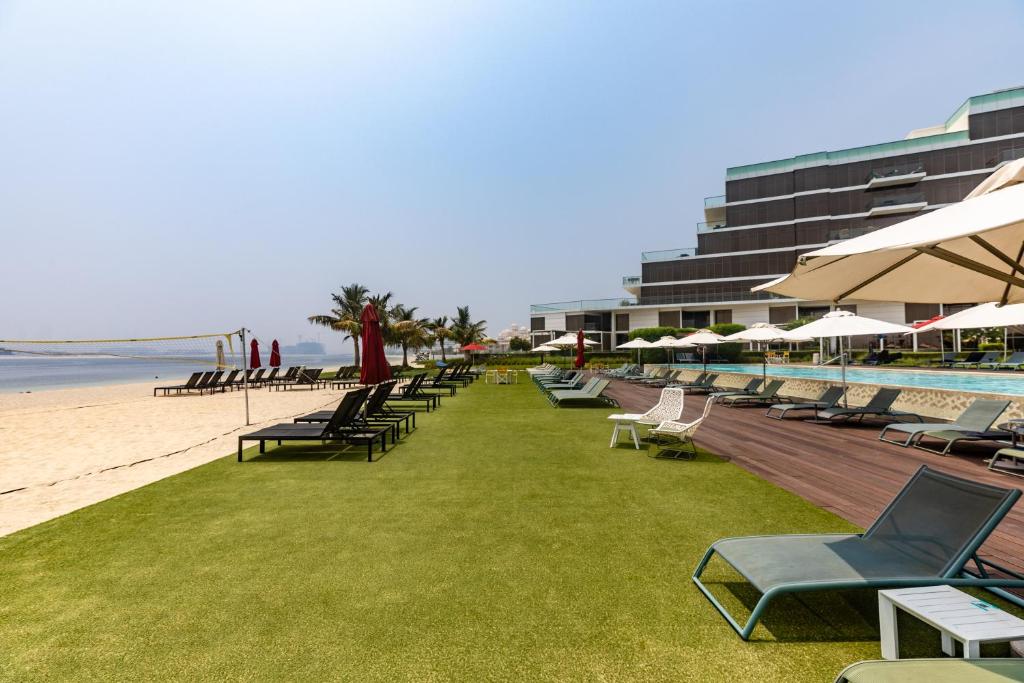 Waves - Premium Seaside Retreat With Private Beach, Dubai (updated ...