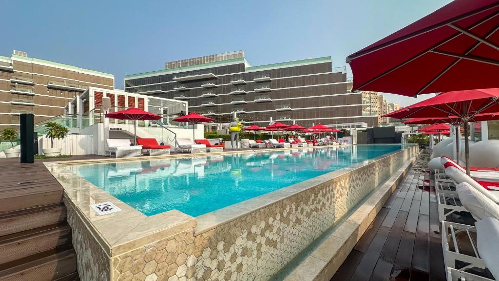 Waves - Premium Seaside Retreat With Private Beach, Dubai (updated ...