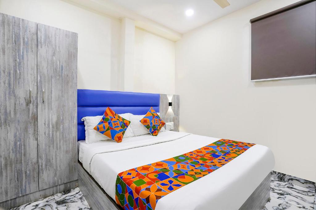 FabExpress Good Luck Residency - Nr NESCO Exhibition Center, Mumbai ...