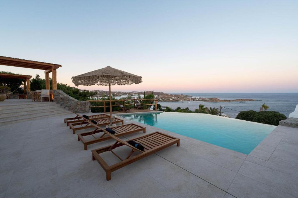 Nomade Villa 4BR over Psarou beach, Mýkonos City (updated prices 2026)