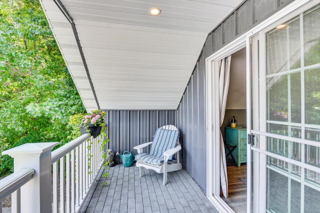 Benton Harbor Apt with Balcony and Fire Pit, Benton Harbor (updated ...