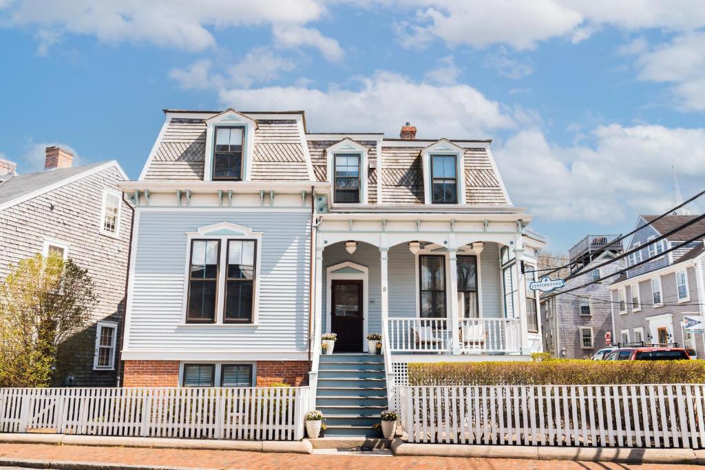 The Centerboard Nantucket, Nantucket (updated prices 2026)