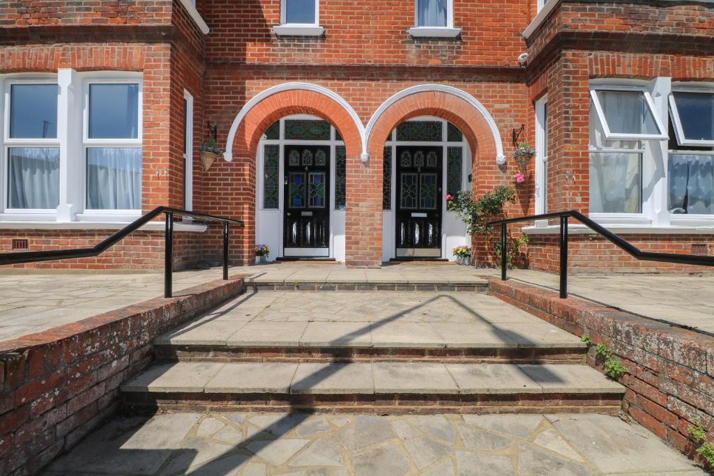 8 The Cuckmere, Seaford (updated prices 2025)