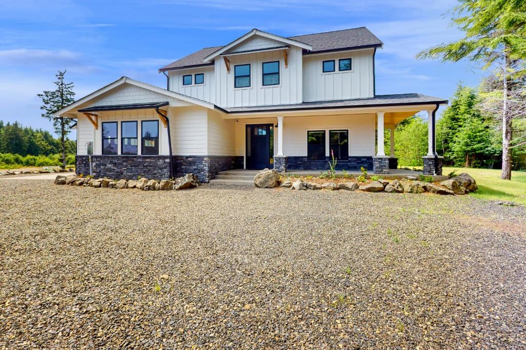 Pacific Paradise, Pacific Beach (updated prices 2025)