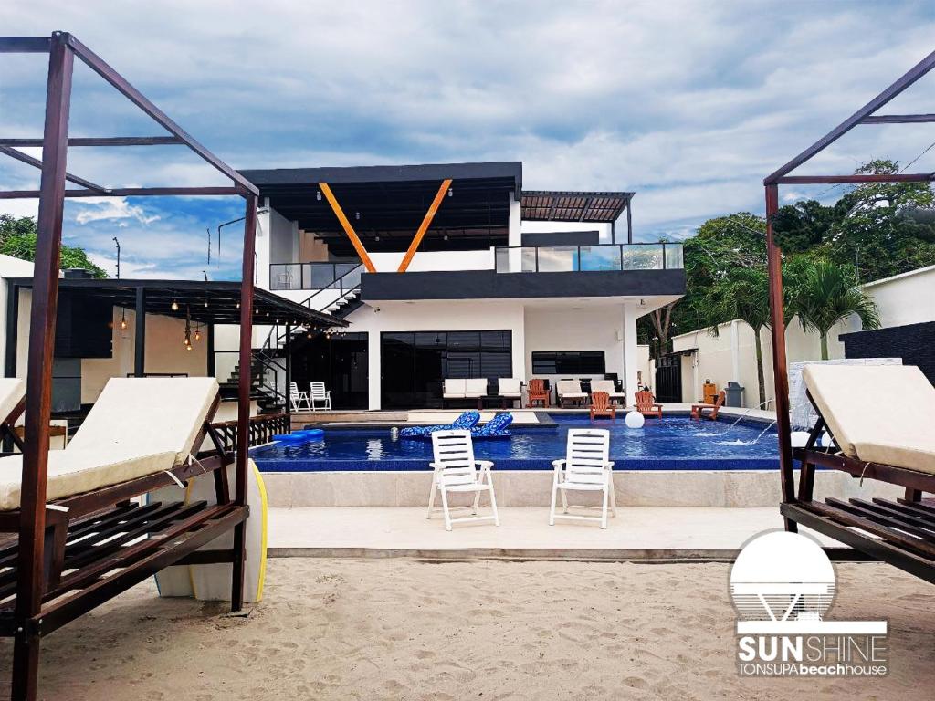 SunShine Tonsupa Beach House, Tonsupa (updated prices 2026)