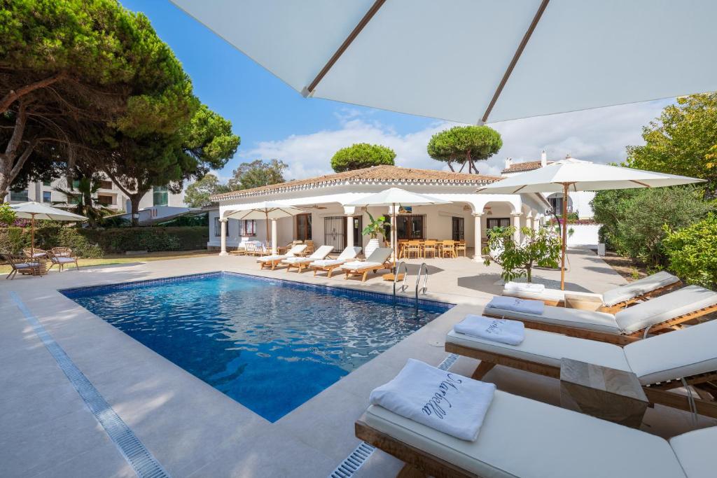 Villa Tortuga Benamara, Estepona (updated prices 2025)