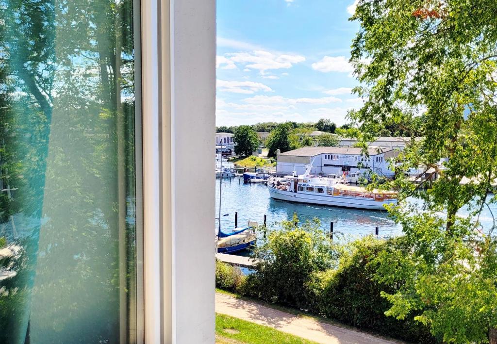 Große Ferienwohnung mit traumhaftem Hafenblick von "Momentic", Neustadt ...