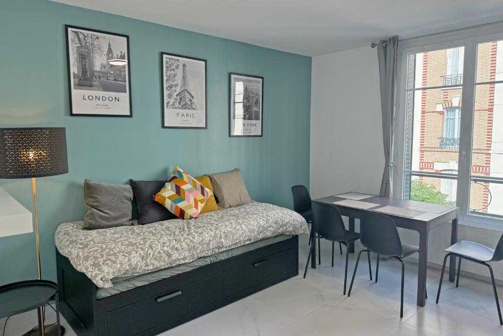 Cozy Paris Gateway Apartments Groups with free parking | Wohnung in ...