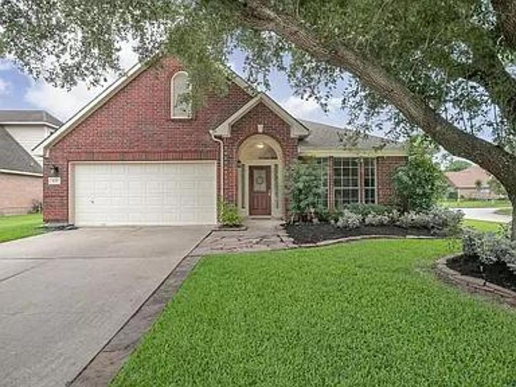 Fully Furnished Ranch Style Home Close To Houston, Pearland (updated ...