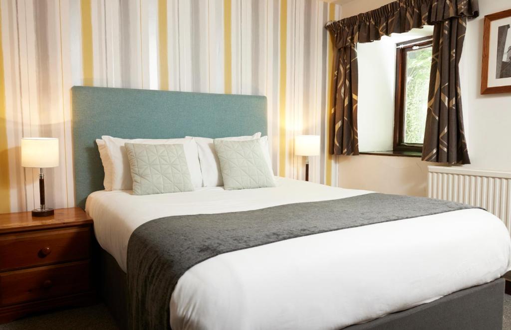 Hunters Hall Inn by Greene King Inns, Kingscote (updated prices 2024)