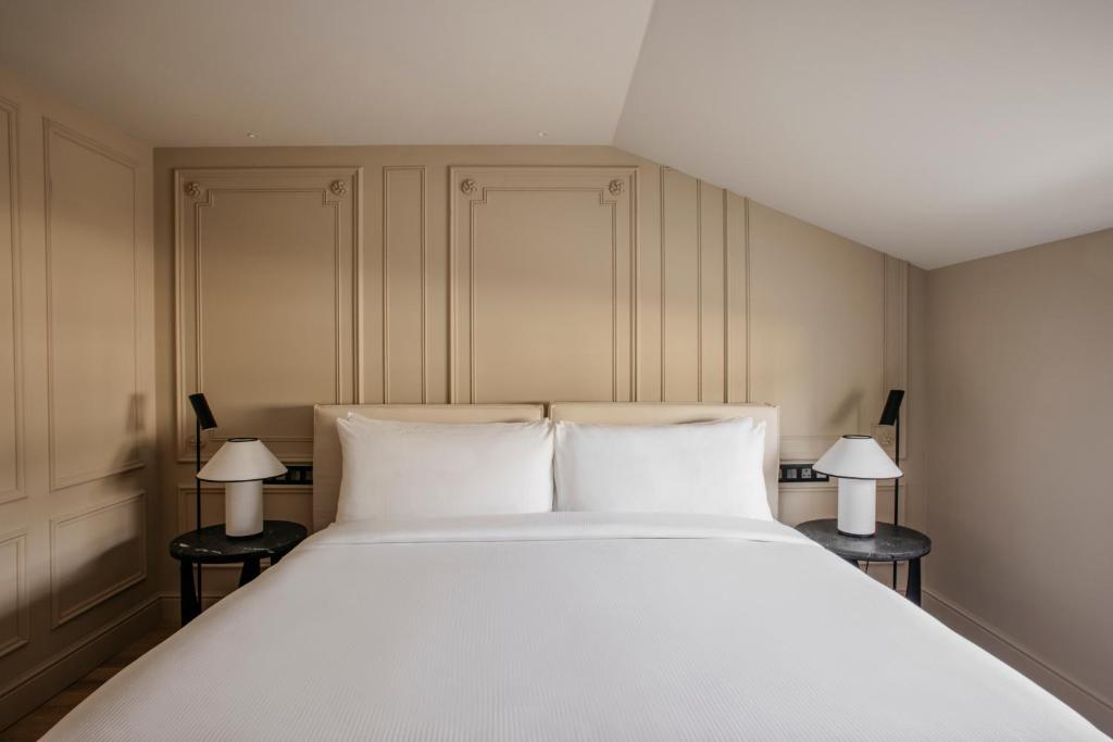 The Caesar Hotel, London (updated prices 2025)