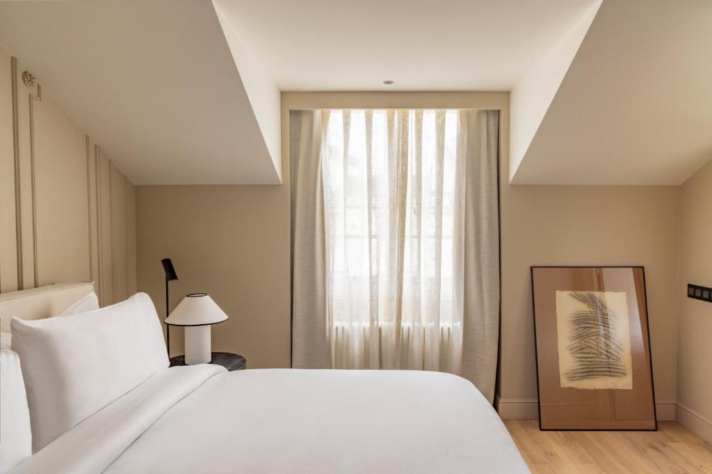 The Caesar Hotel, London (updated prices 2025)