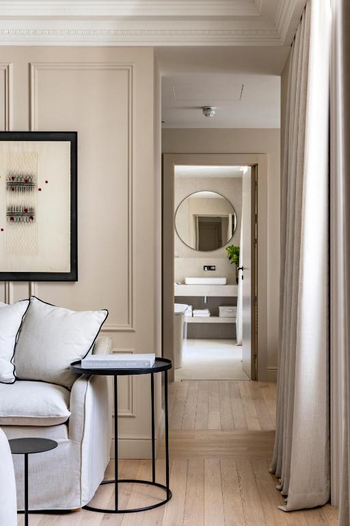 The Caesar Hotel, London (updated prices 2025)