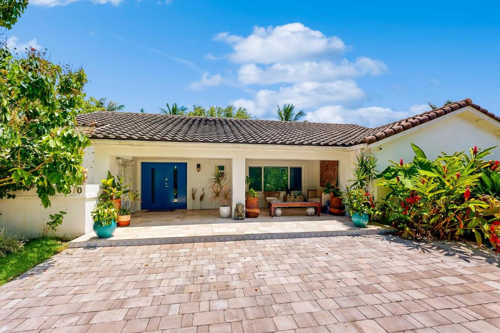 Miami Luxe Retreat, Cutler Ridge (updated prices 2025)