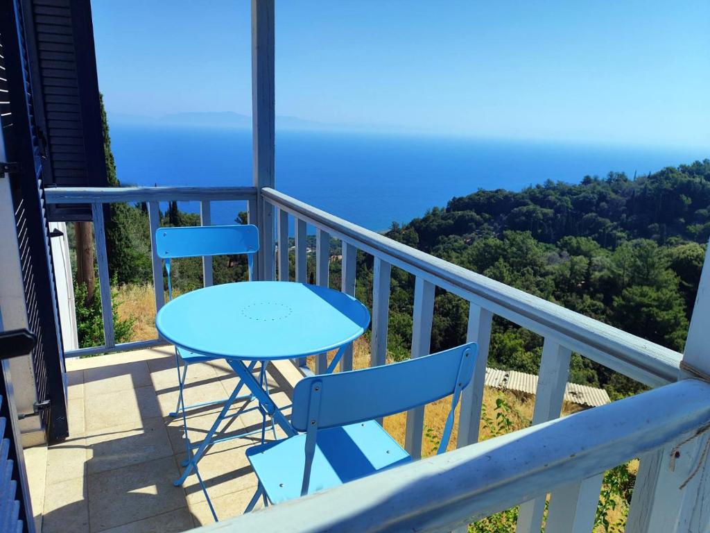 La Petite Maison, Stavrinídes (updated prices 2026)