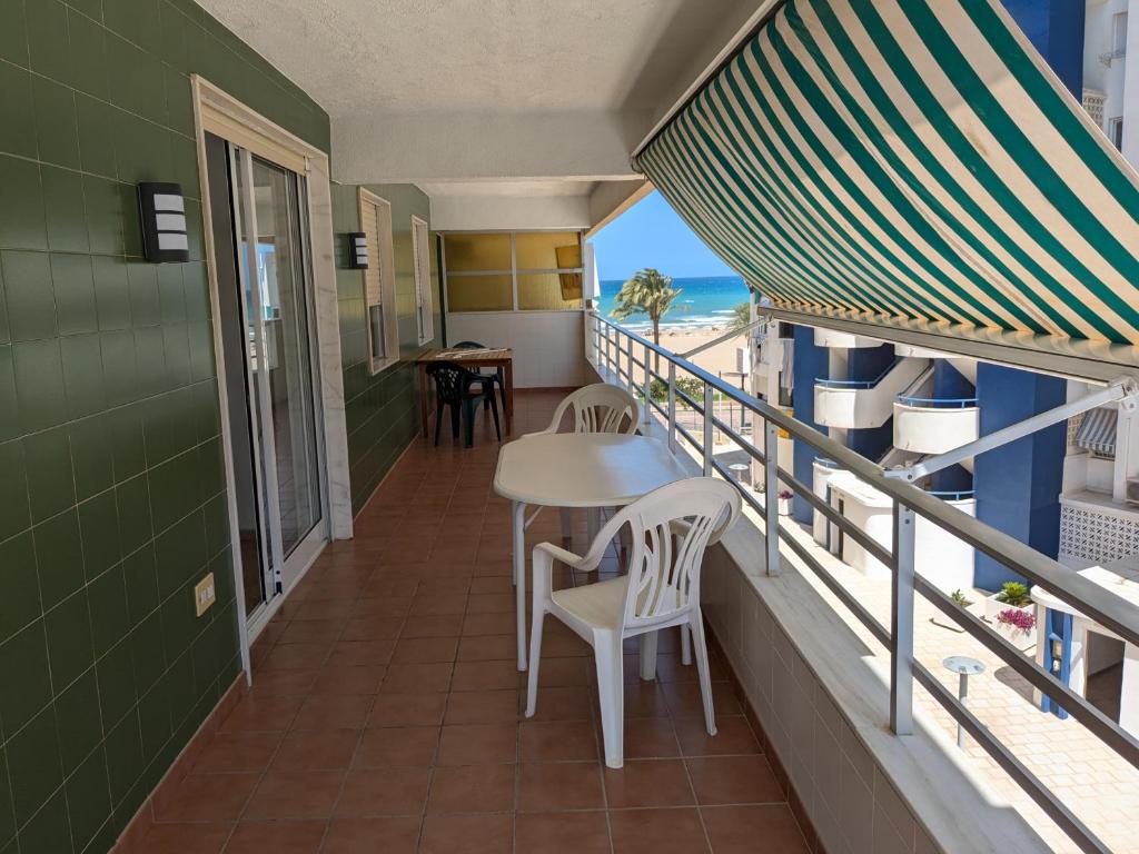 Apartamento Los Juncos - 50m playa - Sólo familias - Parking gratuito ...