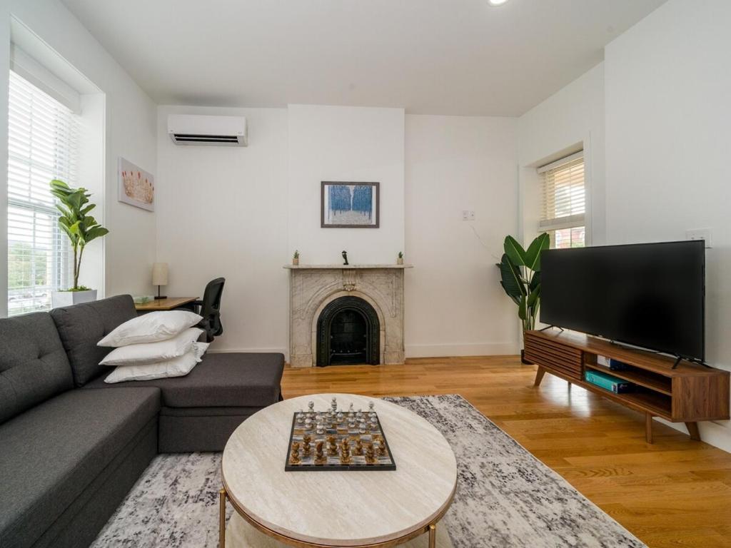 Cornhill 2bdrm-highfall,equippedkitchen,wi-fi, Rochester (updated ...