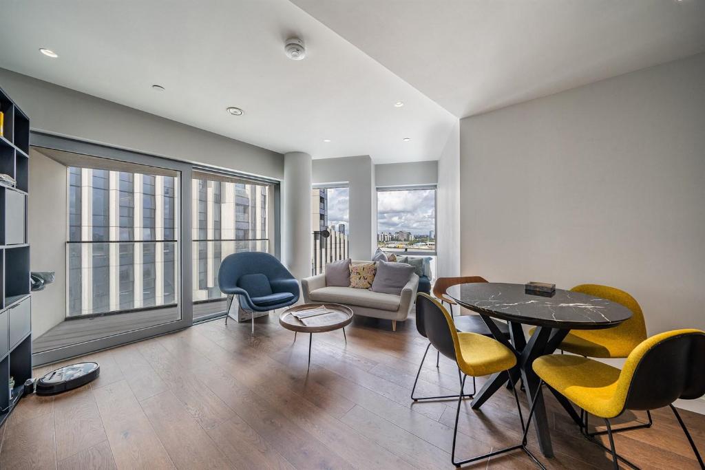 Number 2 Upper Riverside, London (updated prices 2025)