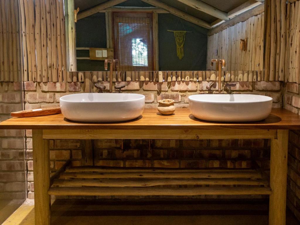 Ndhovu Safari Lodge, Mahango (updated prices 2025)