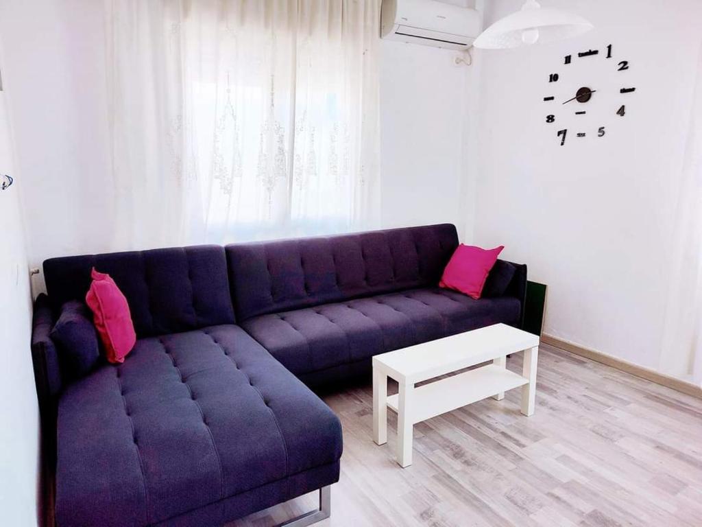 baxe, Neoi Epivates (updated prices 2025)