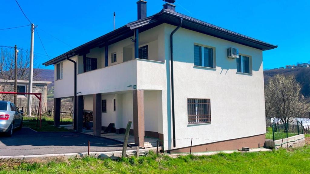 House Luke Tarcin, Luke (updated prices 2025)