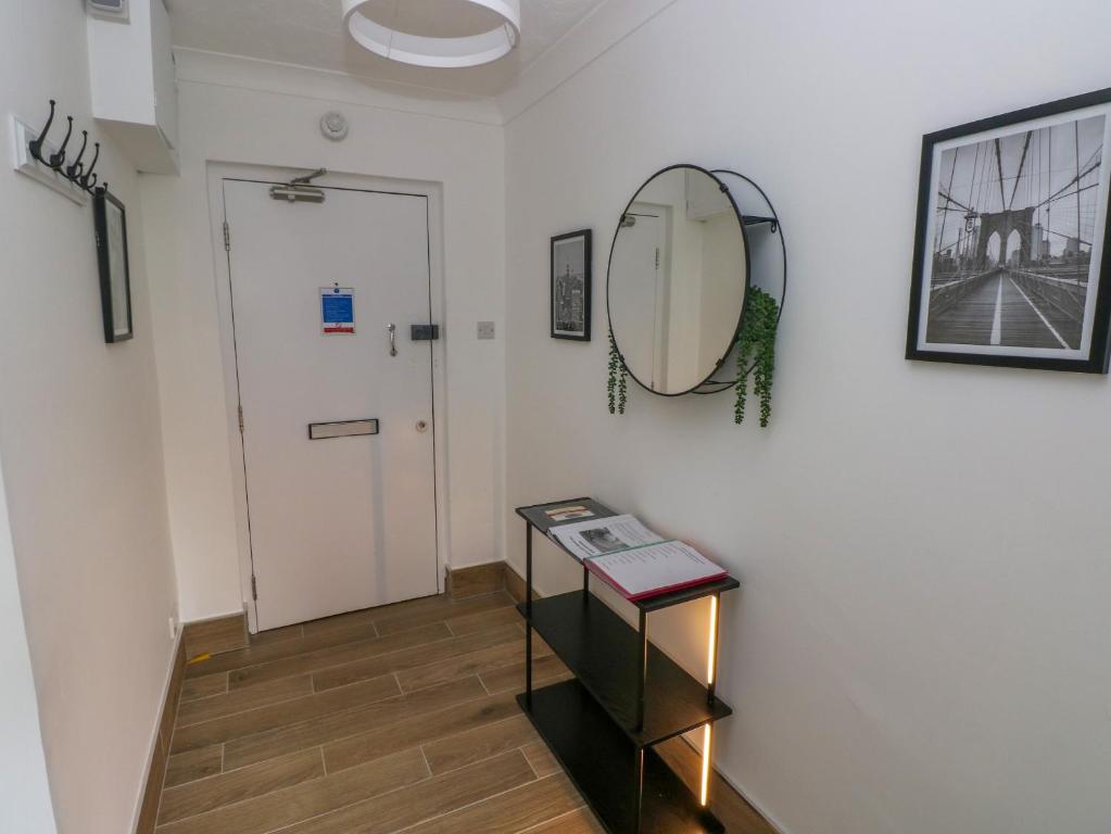 34 Croft Court, Tenby (updated prices 2025)