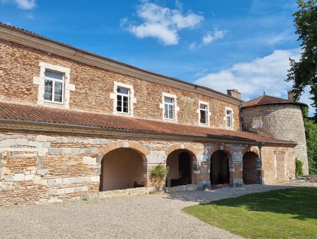 Abbaye de Clairac, Clairac (updated prices 2025)