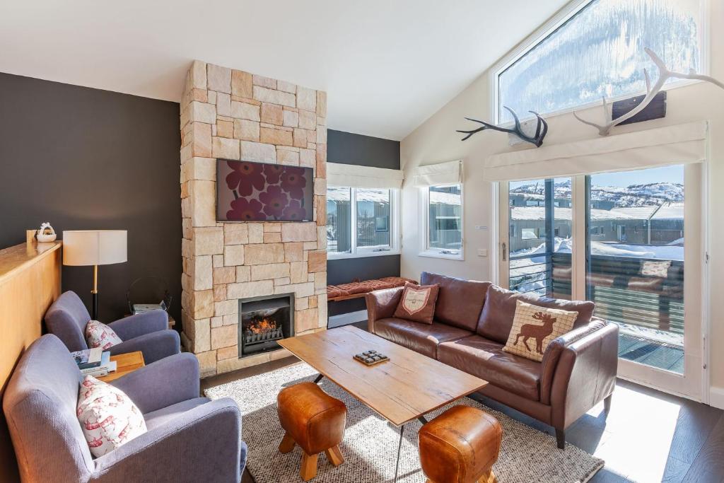 Family Chalet 32 The Stables Perisher, Perisher Valley (updated prices ...