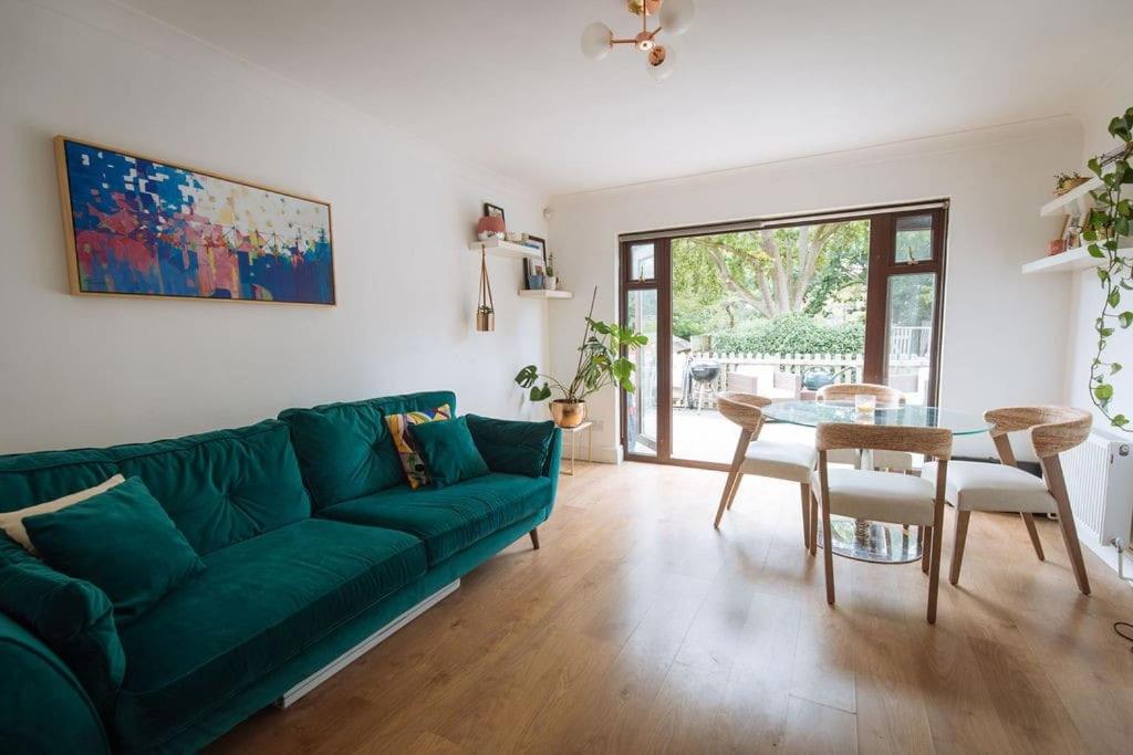 2 bedroom flat - Hendon Central, Hendon (updated prices 2025)