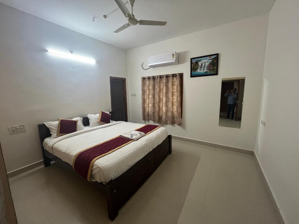 Nanda Mohan Homestay- Luxuries AC Apartment close to Alipiri Foothills ...
