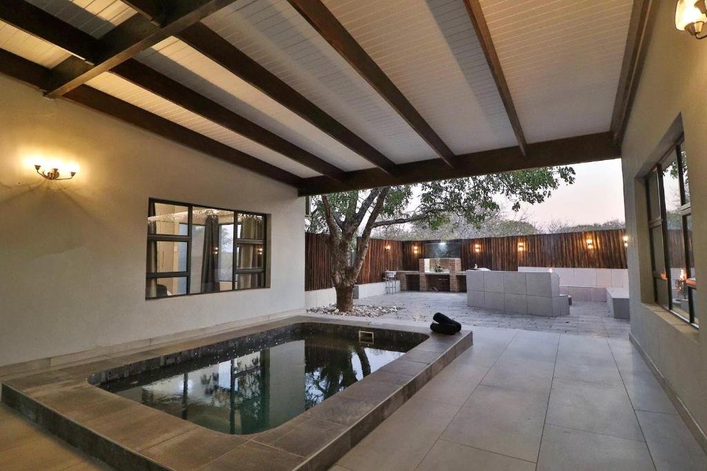 Kruger Stories at Marloth, Marloth Park (updated prices 2026)