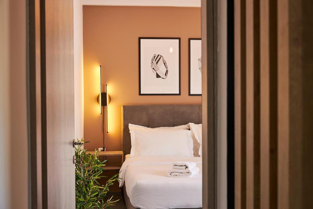 Golden Apartment, by BiNoBi Innovative Management!, Thessaloniki ...