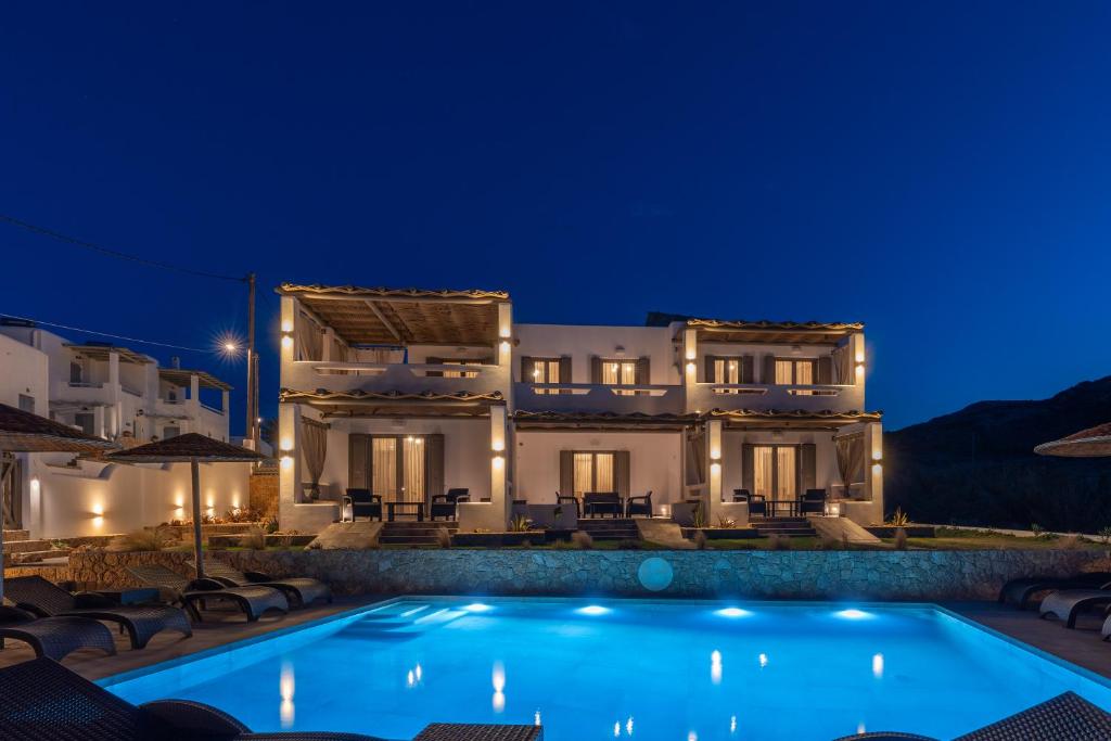 Skyros Trias, Skiros (updated prices 2026)