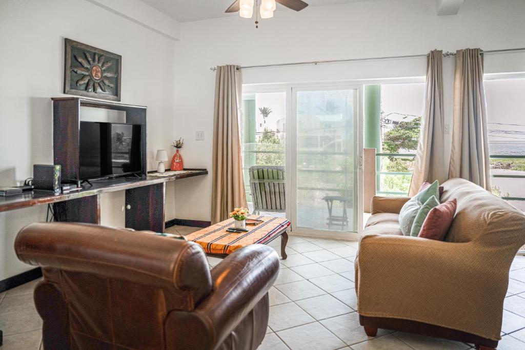 Suite A202 @ Mara Laguna *Gold Standard Certified, San Pedro (updated ...