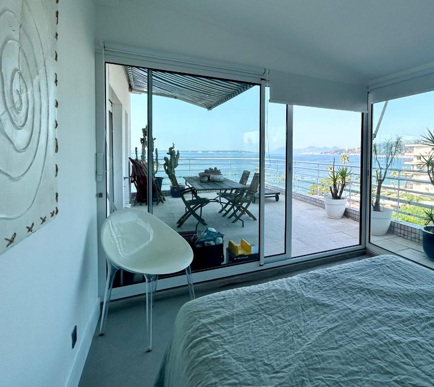 Terrasse sur mer, Antibes (updated prices 2024)