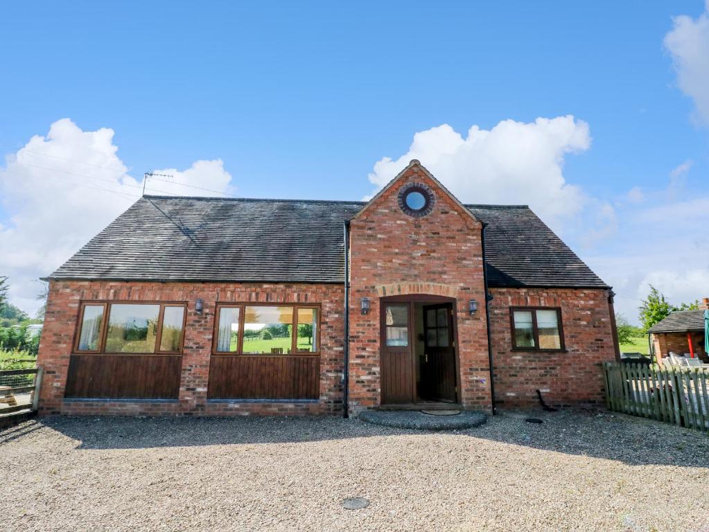 Little Owl Barn, Worcester (updated prices 2026)