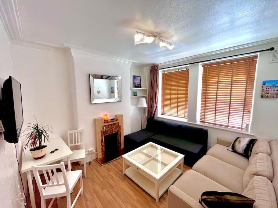 One bedroom flat SW8, London (updated prices 2026)