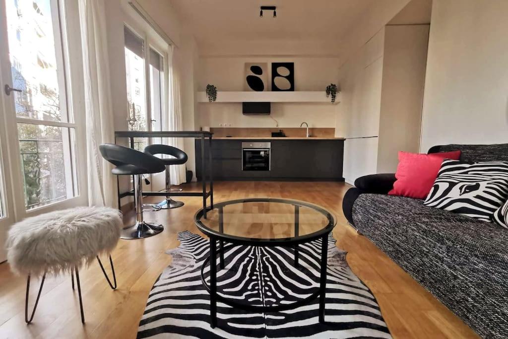 CDV stylish Athens flat, Athens (updated prices 2026)