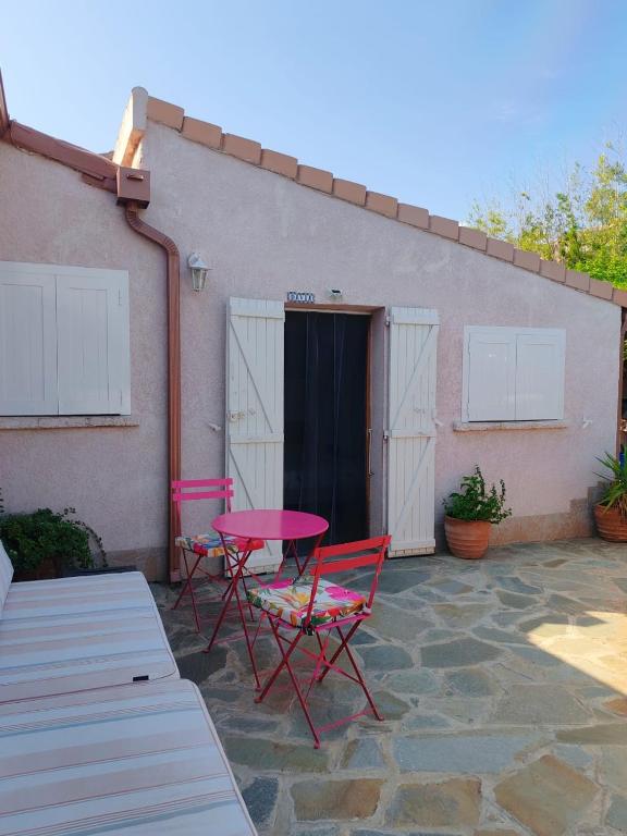 Casa Davia. Studio indépendant meublé., Furiani (updated prices 2025)