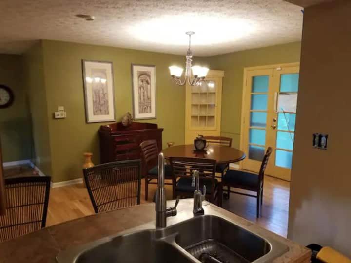 Work Crew Housing, Indianapolis (updated prices 2026)