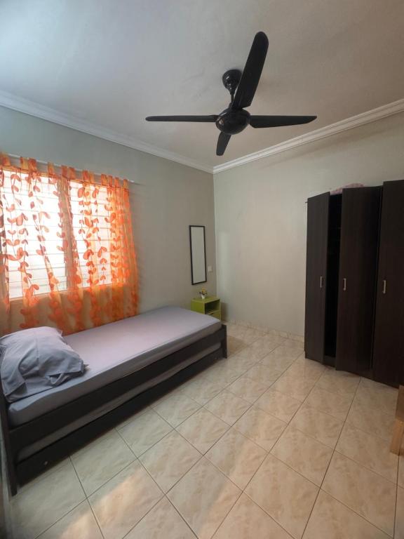 Homestay Permai Lake View, Kampong Batu Lapan (updated prices 2025)