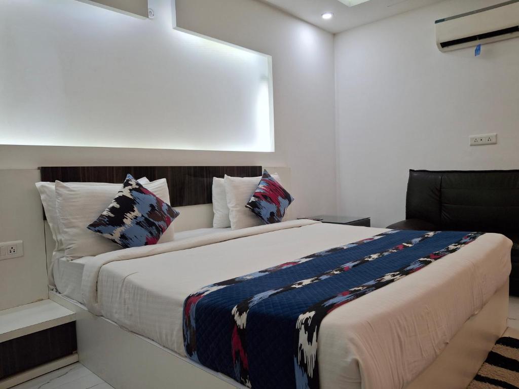 MAYDA Residency Near IGI Airport with Free Airport Drop, Neu-Delhi ...