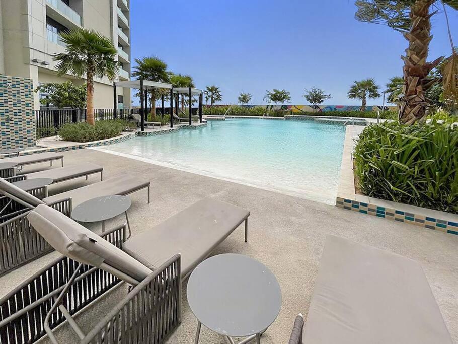 FIRST CLASS Studio Luxe Living, Dubai (updated prices 2025)