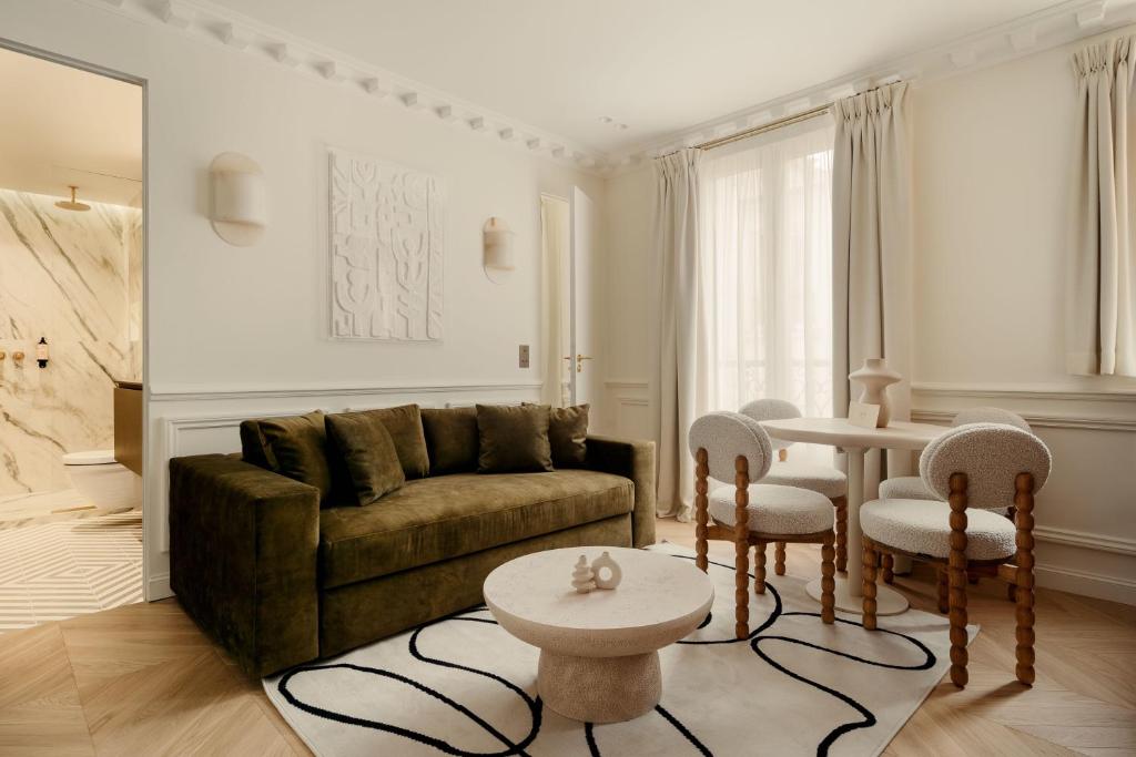 Hôtel LEON, Paris (updated prices 2026)