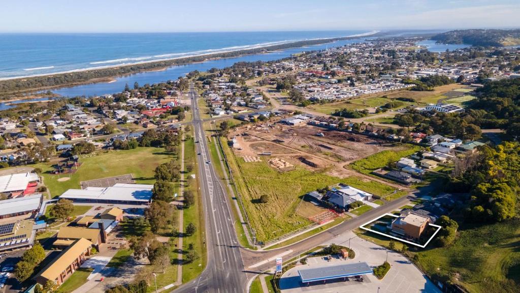Blue Waters, Lakes Entrance (updated prices 2026)