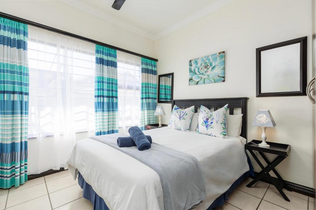 Topanga 18, Uvongo, Margate (updated prices 2025)