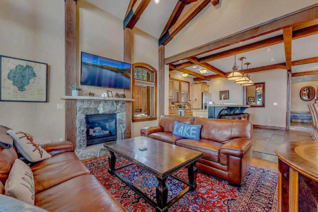 Lakefront Retreat Across from Homewood Resort, Homewood (updated prices ...