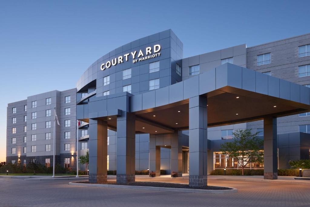 Courtyard by Marriott Calgary Airport, Calgary (updated prices 2024)