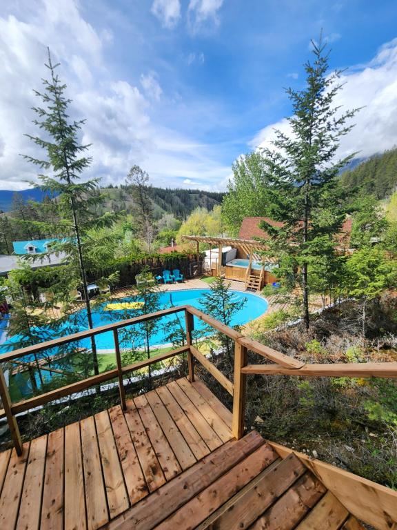 Motel Tyrol, Radium Hot Springs (updated prices 2026)